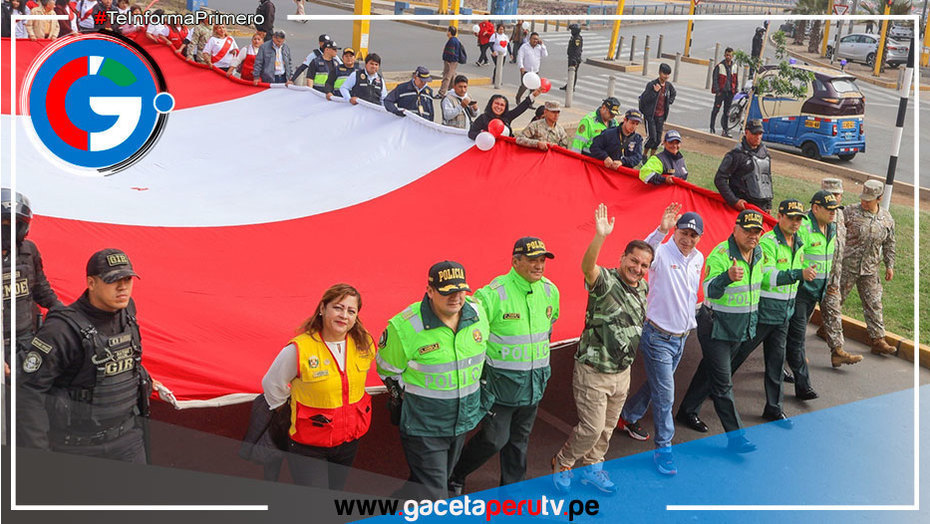 Alcalde de Comas y comunidad celebran con fervor patriótico el Día de la Bandera | Gaceta Perú TV